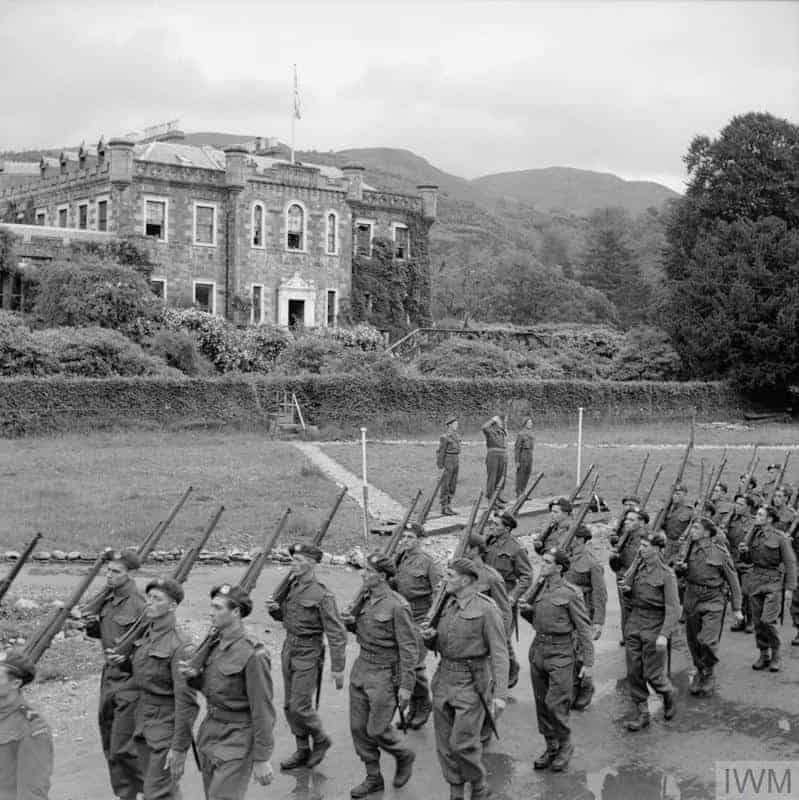 Sons of Achnacarry, l'incroyable défi d'Antoine et Kellian - 2000km en ...